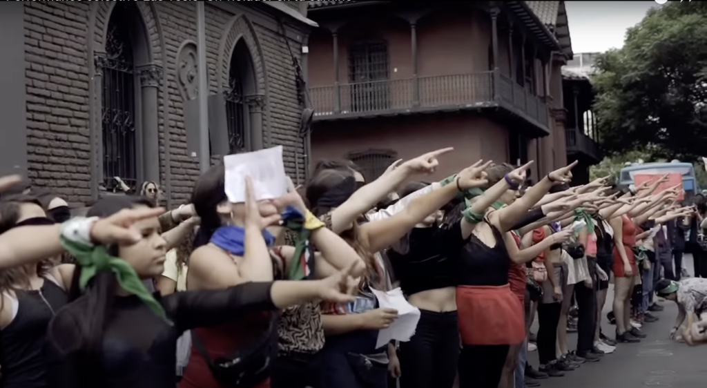 Performance colectivo Las Tesis "Un violador en tu camino" - South ...